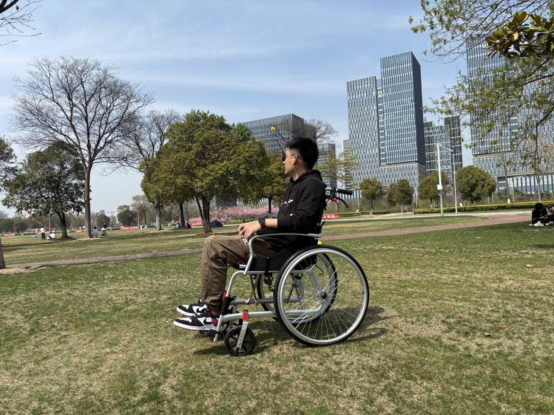 Light Folding Hospital Wheelchair | Custom Wheelchair Manufacturers